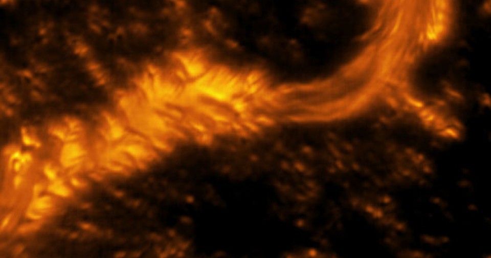 Астрономы показали детальные снимки солнечных пятен. Они были получены ...