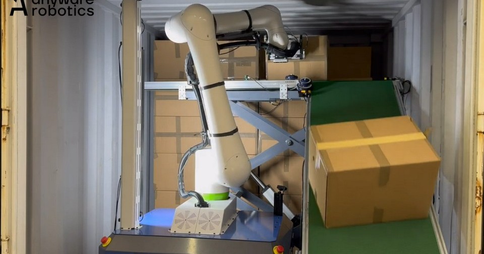 Подъемник с конвейером поможет роборуке разгрузить тысячу коробок за ...