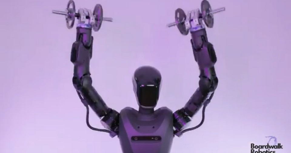 Безногий робот Alex отполировал деталь и почистил сковороду. Boardwalk ...